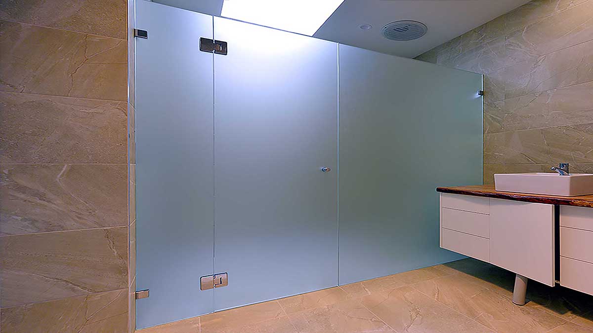 Shower Screens Geelong | Frameless & Semi-Frameless Glass
